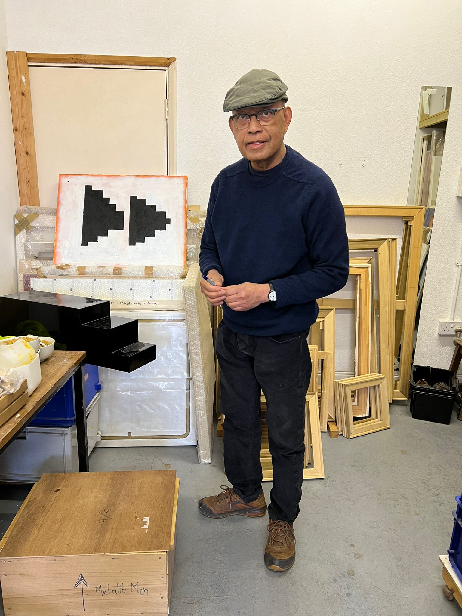 Malaysian Artist Mutalib Man at the Affordable Art Fair 2023 - Expat.Guide