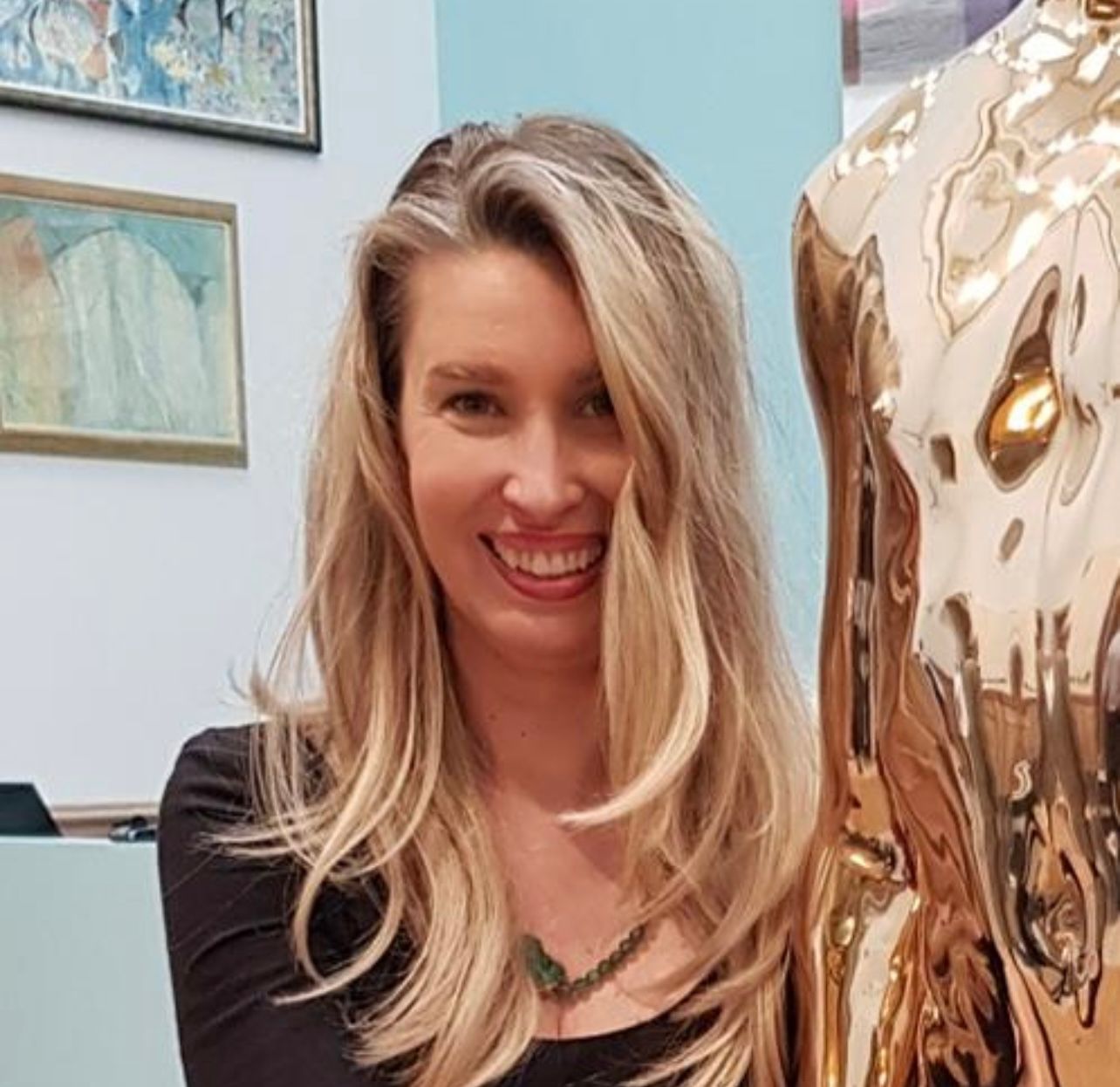 Serbian Artist Vanja Karas at the Affordable Art Fair 2023 - Expat.Guide